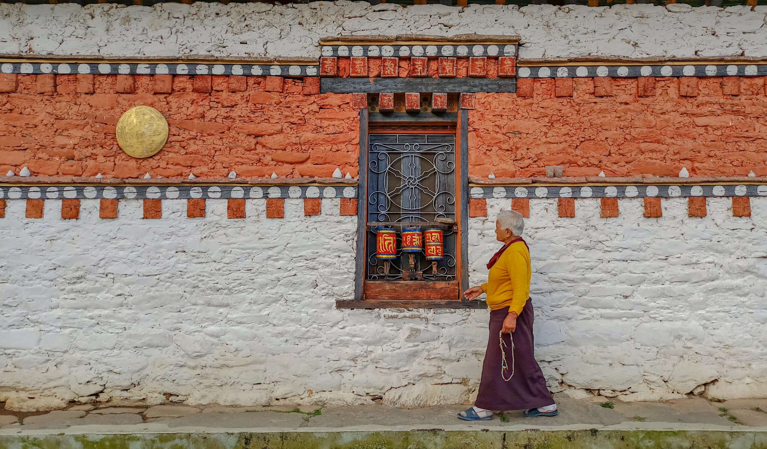 Bhutan Language Guide – Dzongkha and Local Dialects | Travel Bhutan